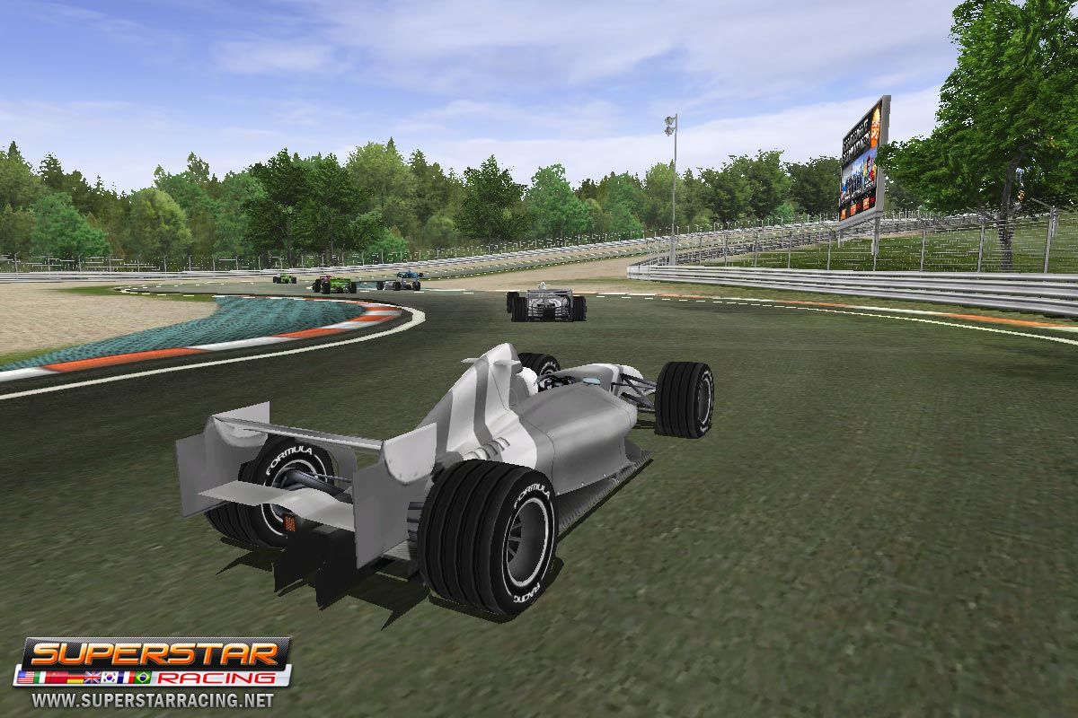 Superstar Racing - MMOGames.com